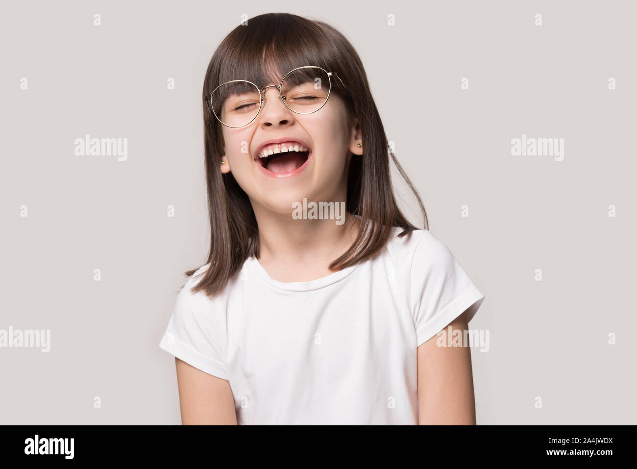 How to wear glasses hi-res stock photography and images - Alamy