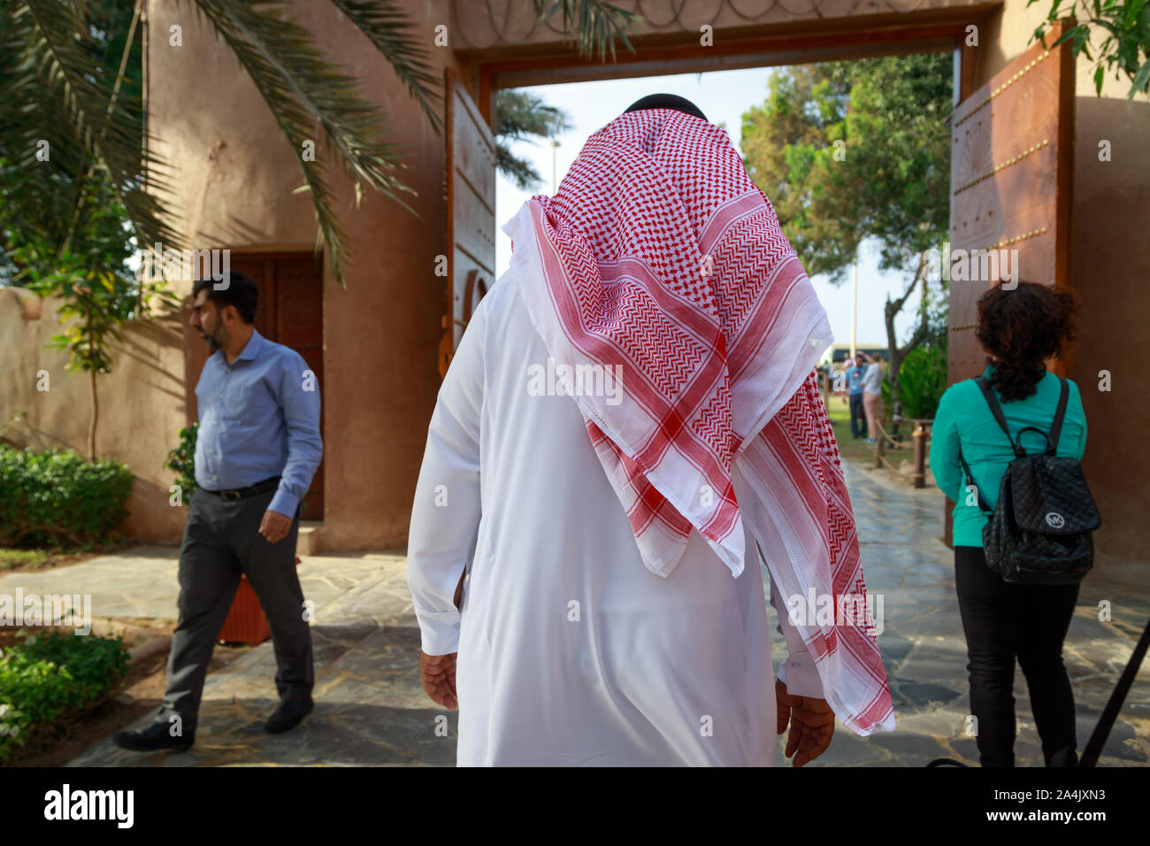 Arabic man walking city hi-res stock photography and images - Alamy