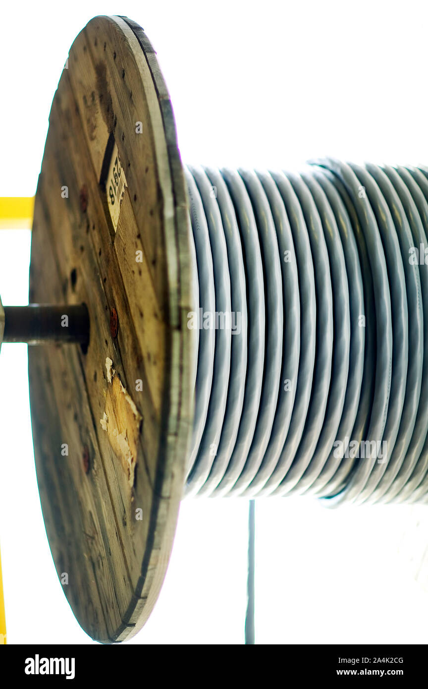Cables drum hi-res stock photography and images - Alamy
