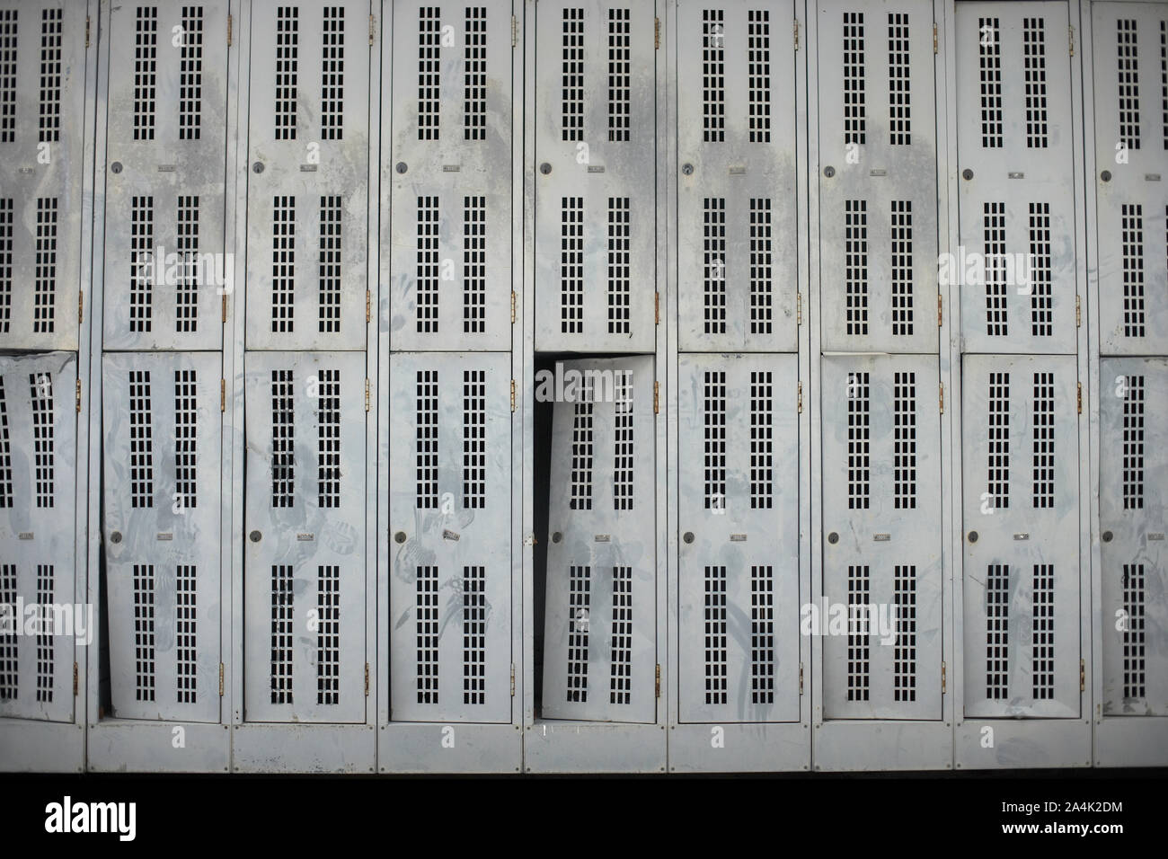 lockers - locked - unlocked Stock Photo - Alamy