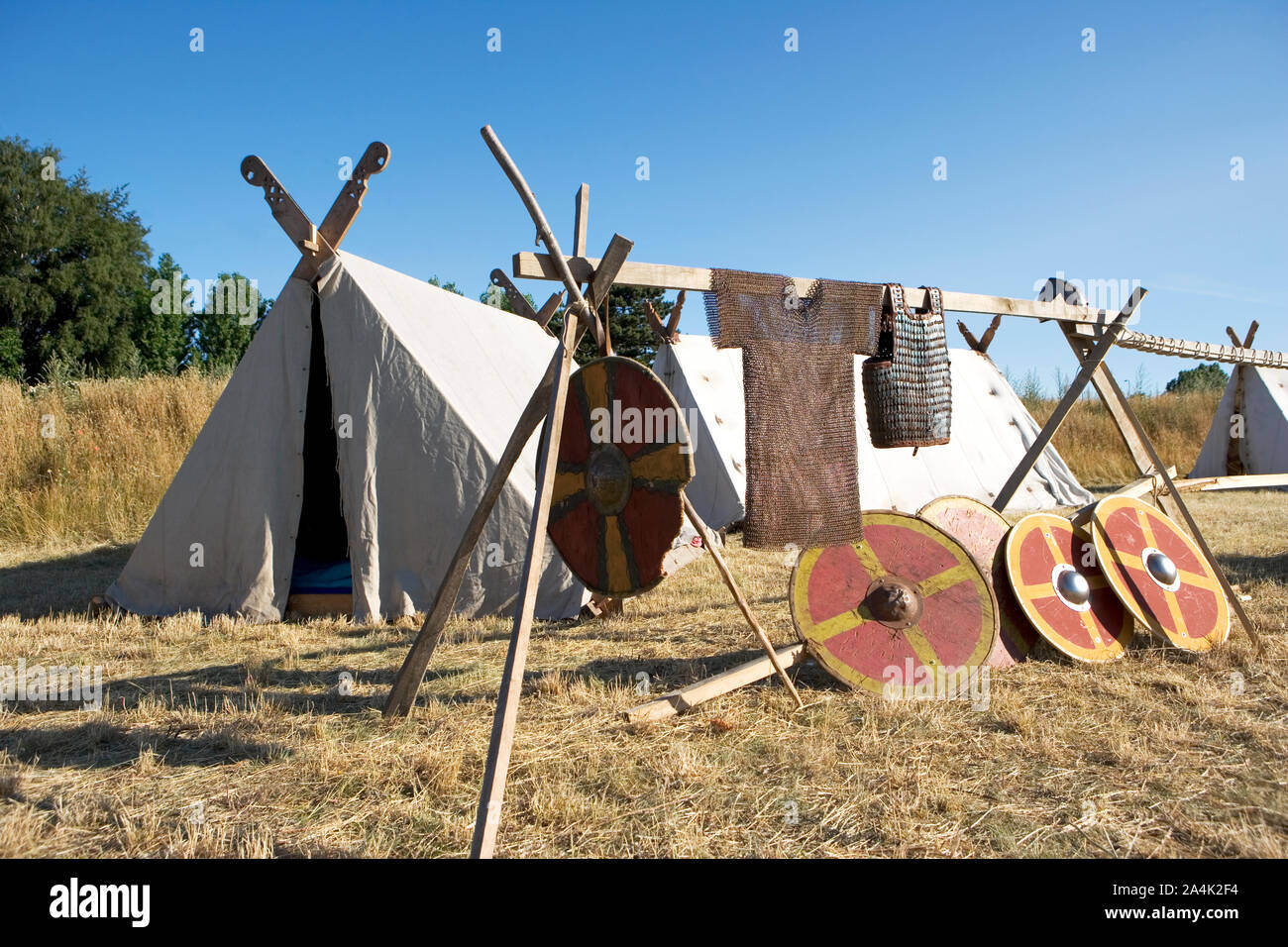 vikings viking camp Stock Photo - Alamy