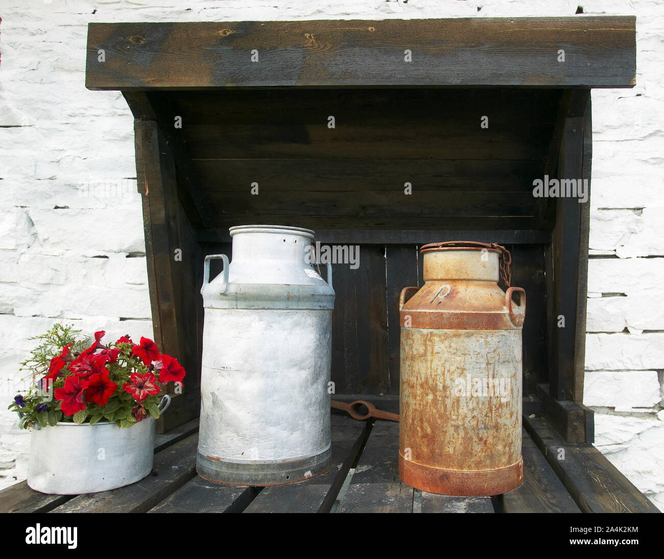 Milk churns / milk pails Stock Photo - Alamy