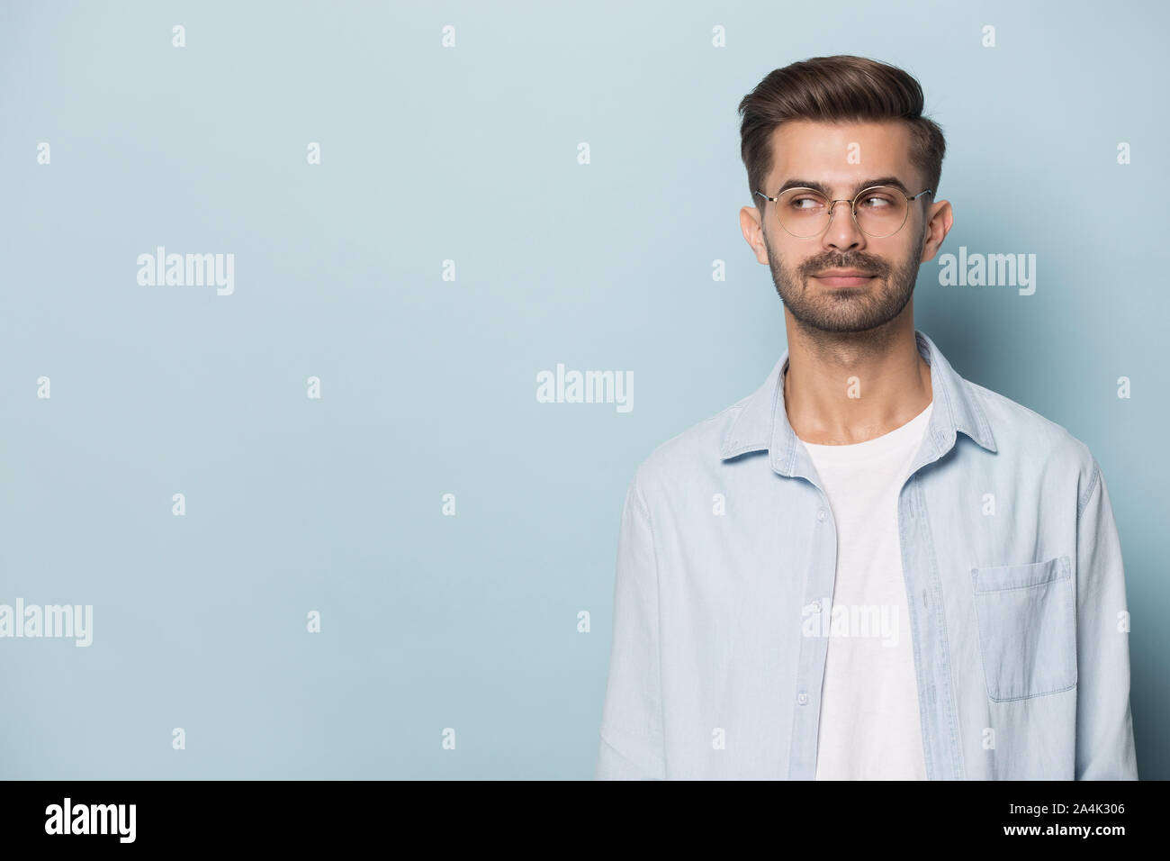 Blank look hi-res stock photography and images - Alamy