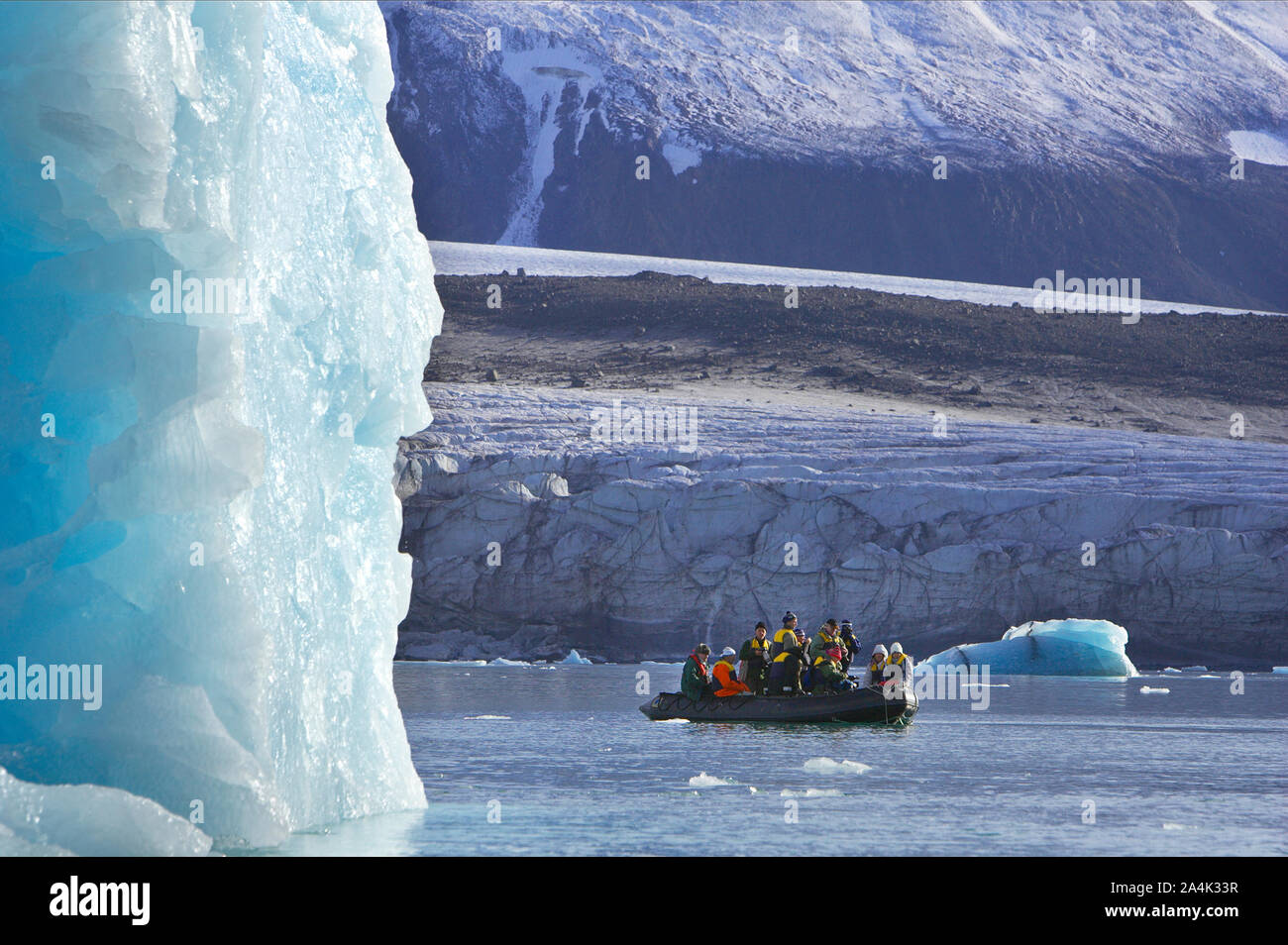 Svalbard activities hi-res stock photography and images - Alamy