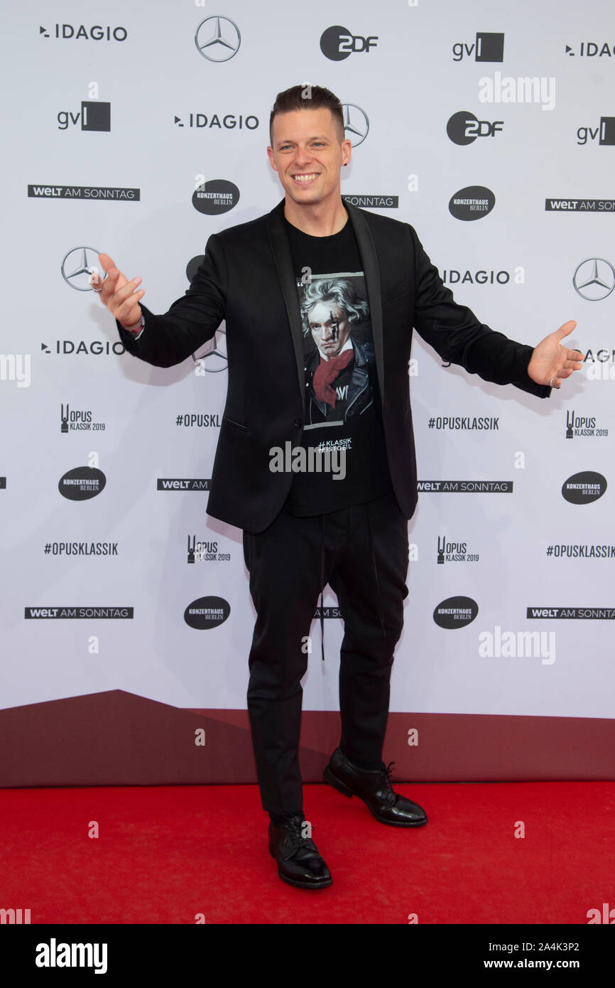 Berlin, Deutschland. 13th Oct, 2019. The Dark Tenor, Singer, Musician ...