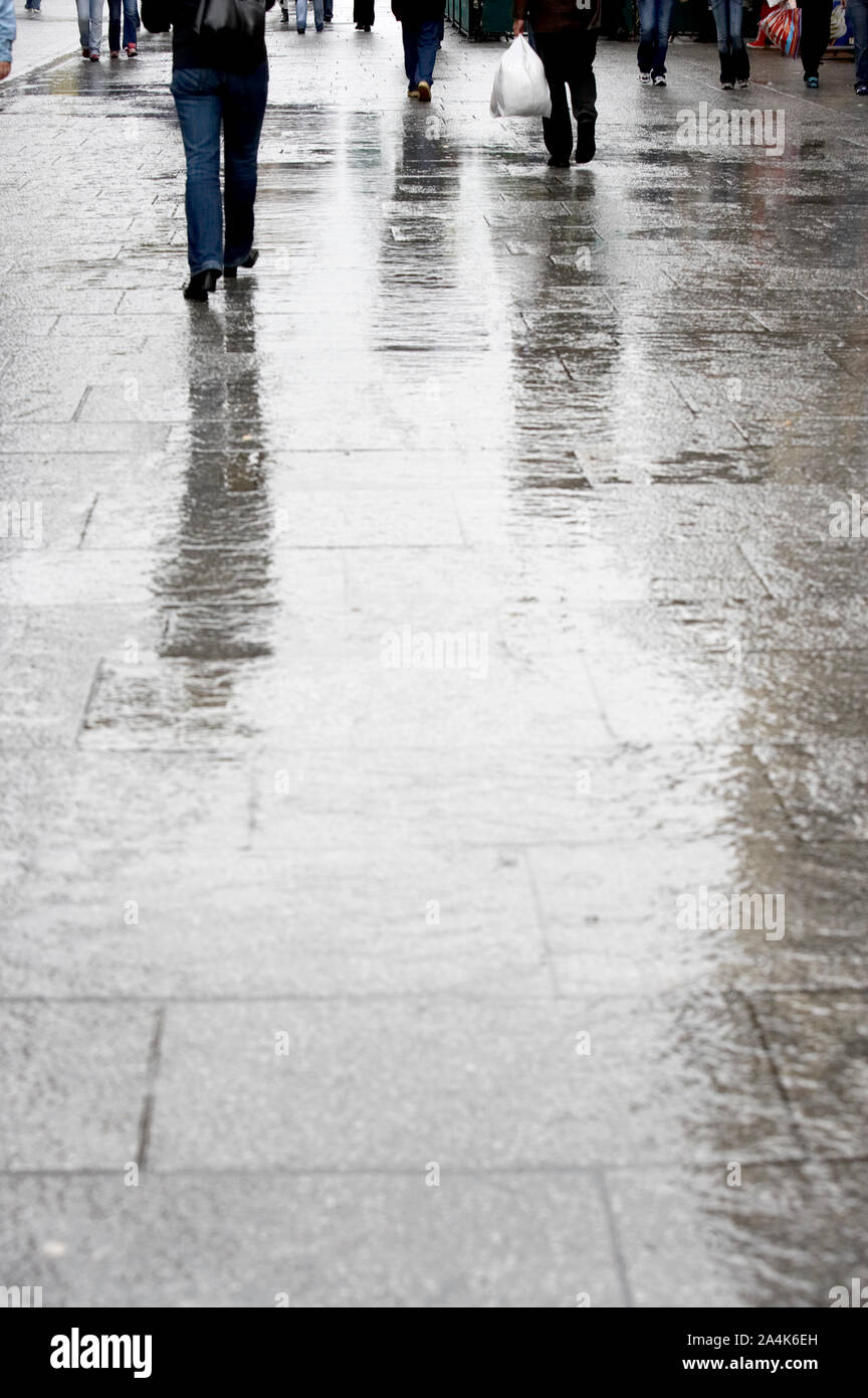 Slippery pavements hi-res stock photography and images - Alamy