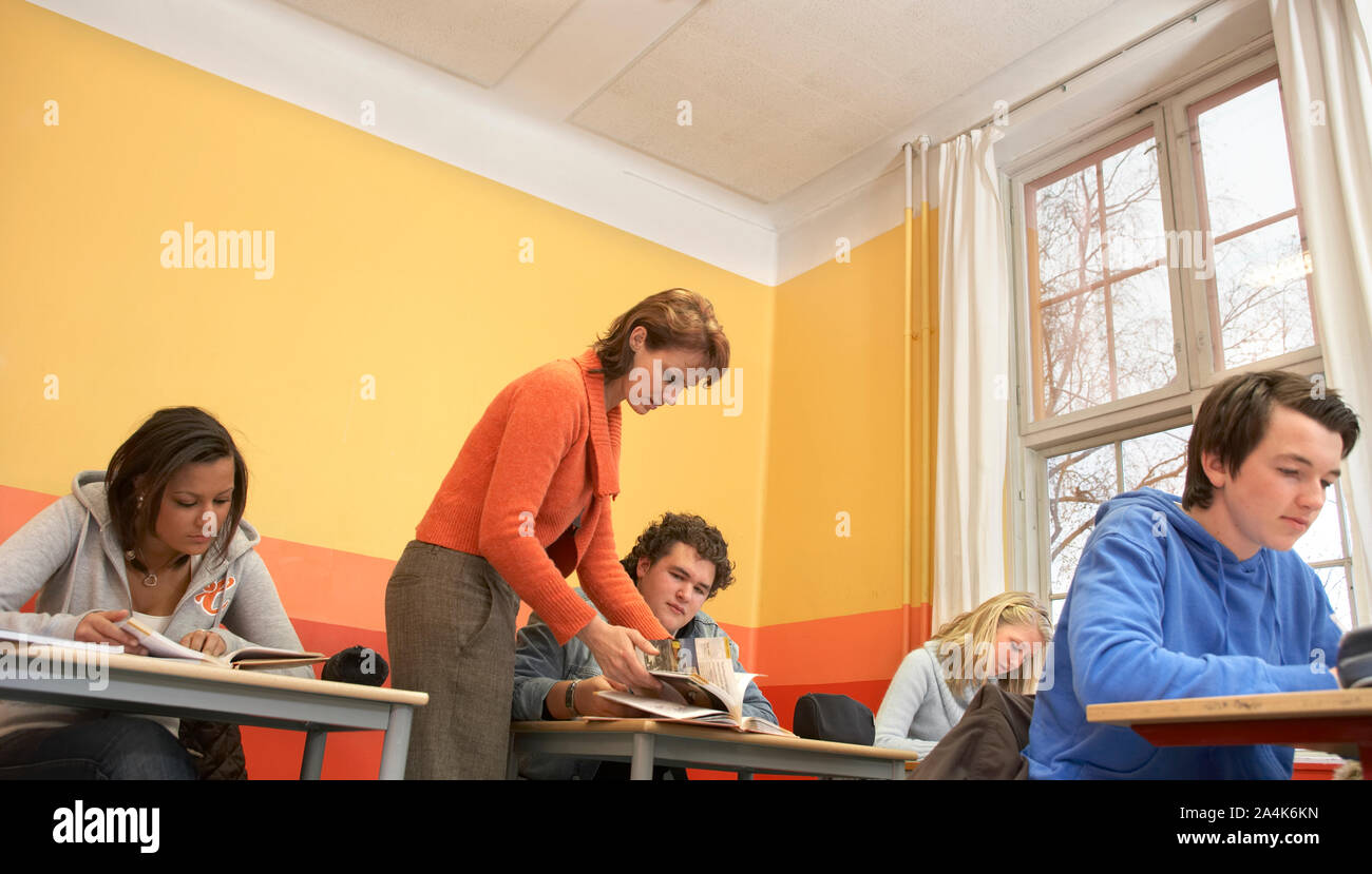 Education - concentration - studying - explaining Stock Photo - Alamy