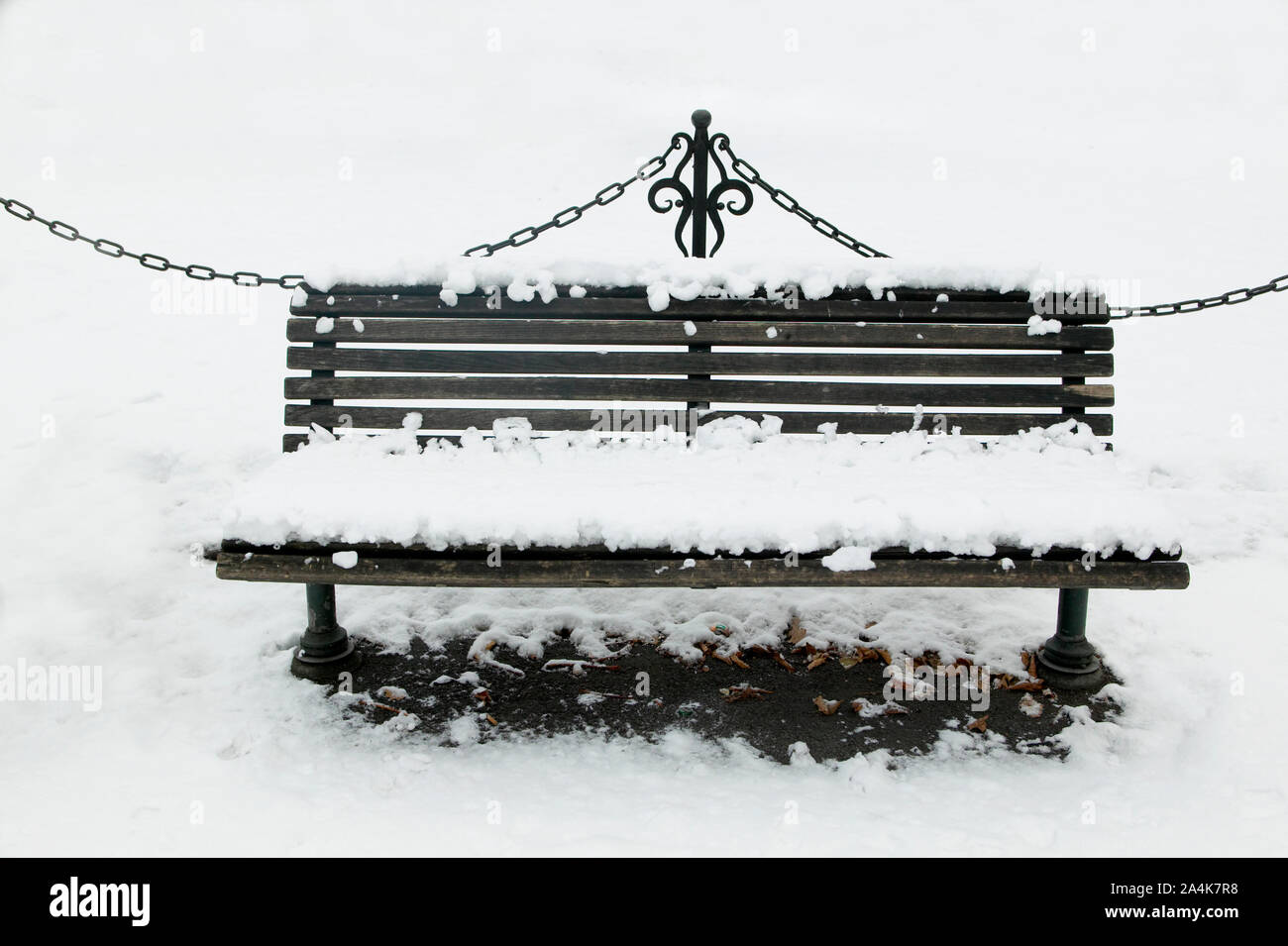 Seasons symbols hi-res stock photography and images - Alamy