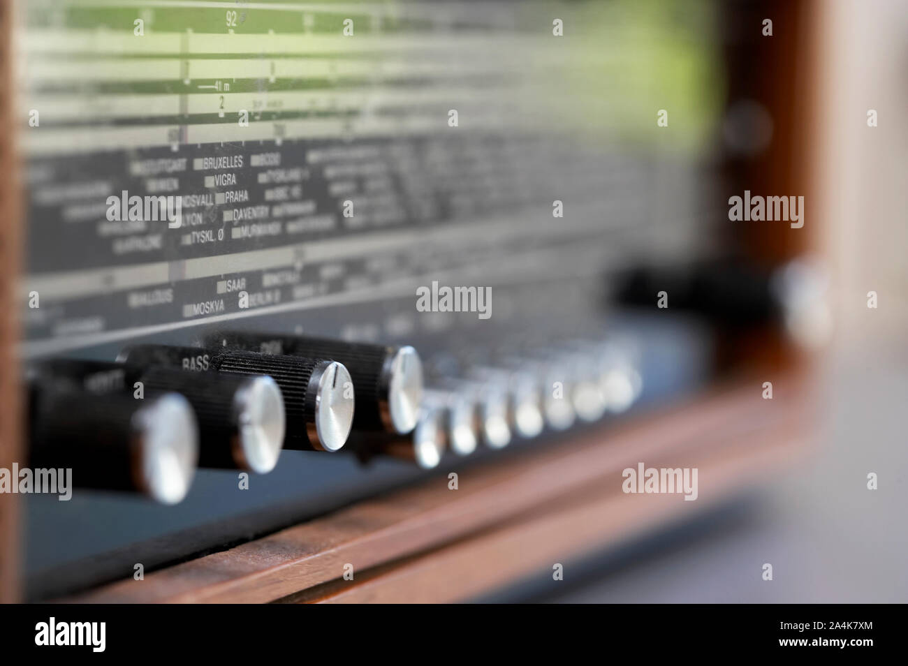 Listening to radio hi-res stock photography and images - Alamy