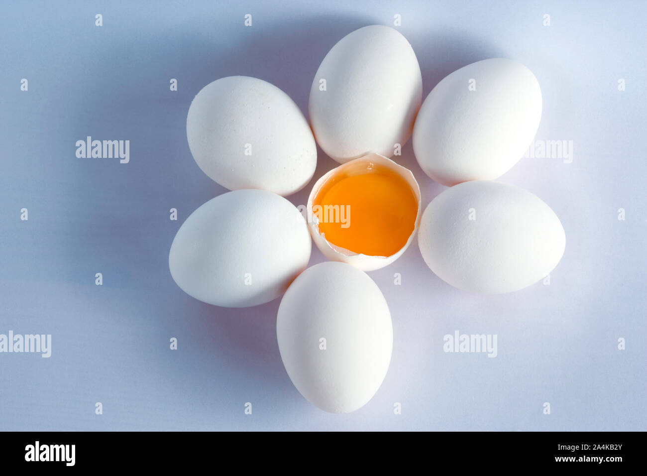 6 eggs hi-res stock photography and images - Alamy
