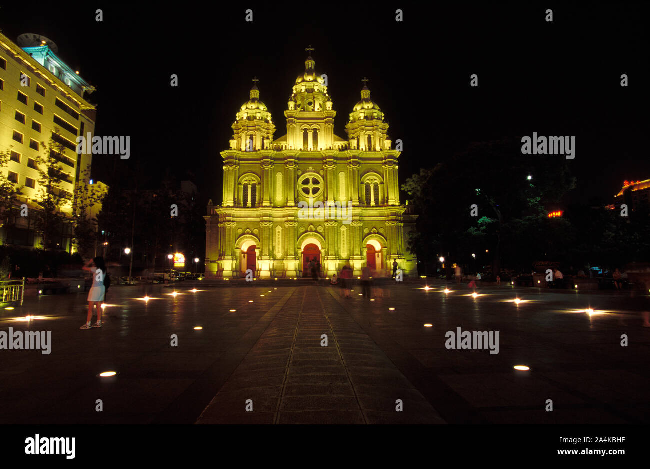 Enlightened city hi-res stock photography and images - Alamy