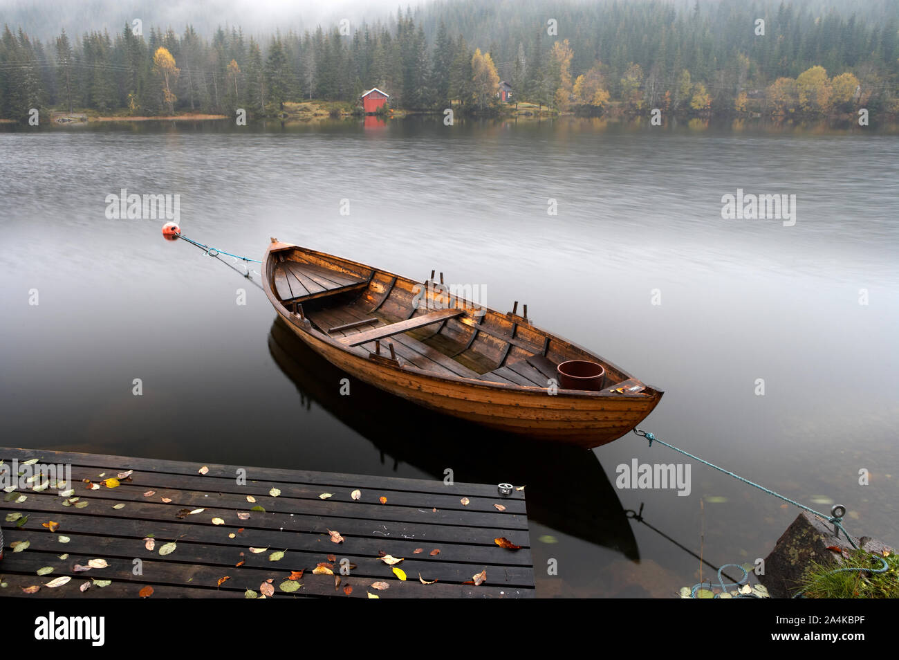 Rowboats on water hi-res stock photography and images - Alamy