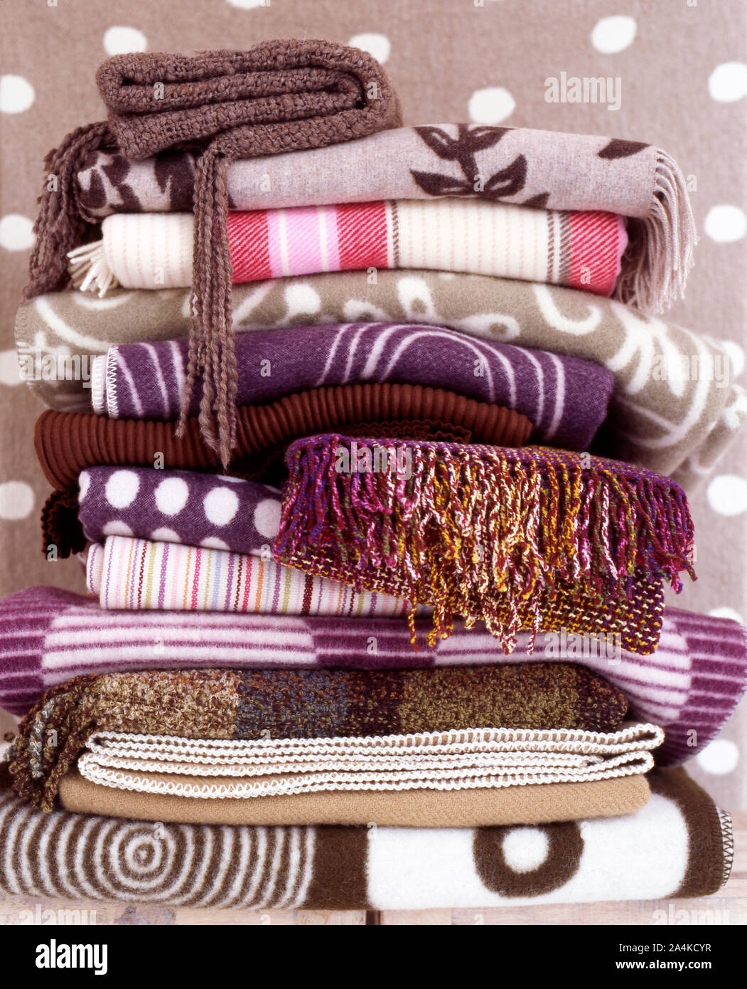 Many blankets hi-res stock photography and images - Alamy