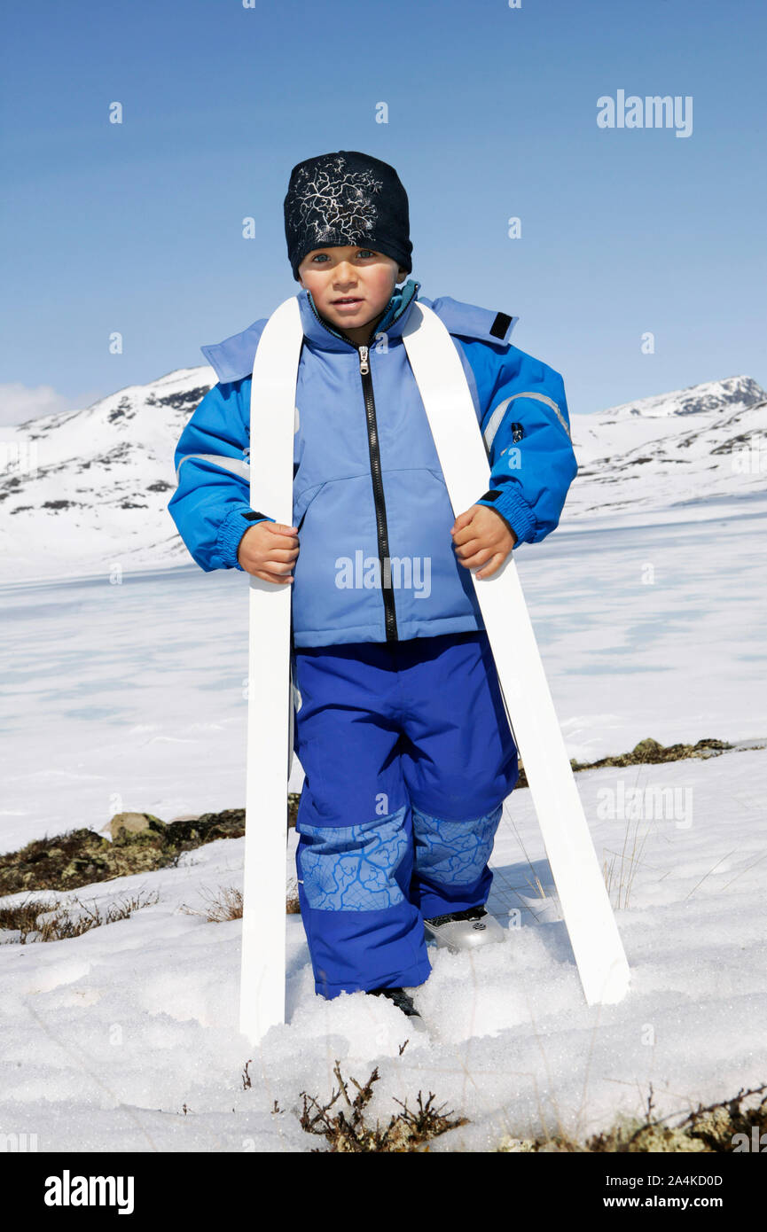 Tired skiers hi-res stock photography and images - Alamy