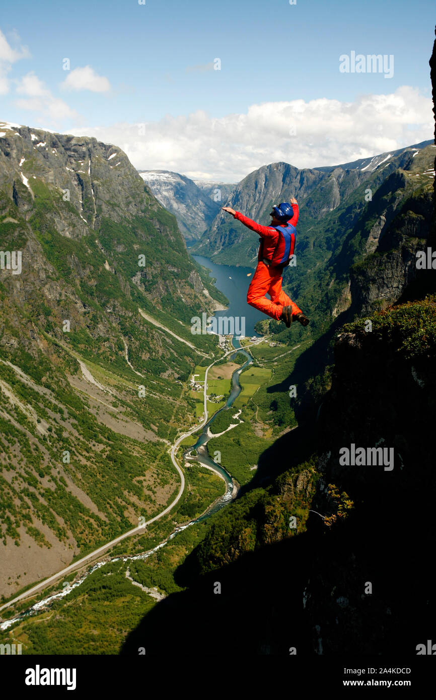 Cliff jumping norway hi-res stock photography and images - Alamy