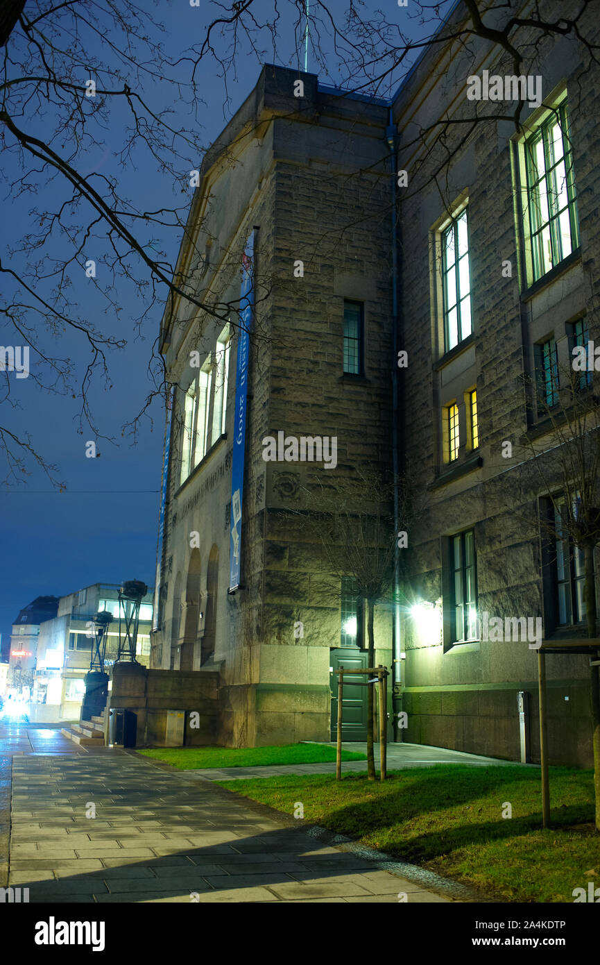 National library in Oslo by night Stock Photo - Alamy