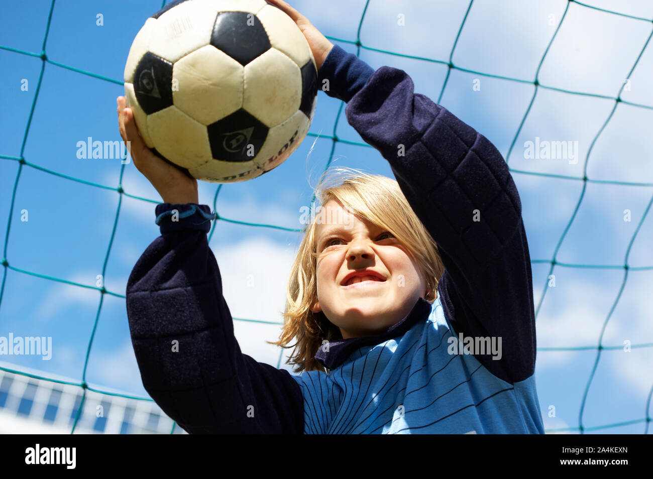 Catching form hi-res stock photography and images - Alamy