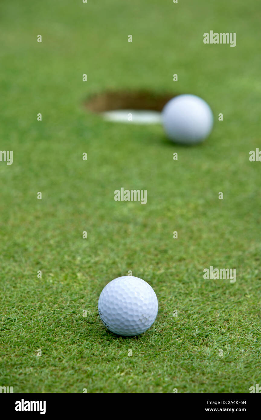 Golf holes hi-res stock photography and images - Alamy