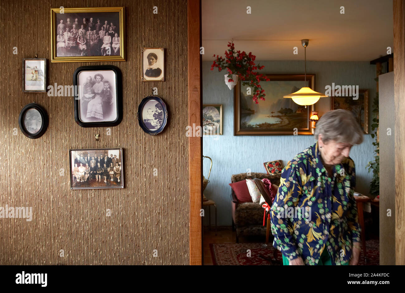 Older woman at home Stock Photo - Alamy