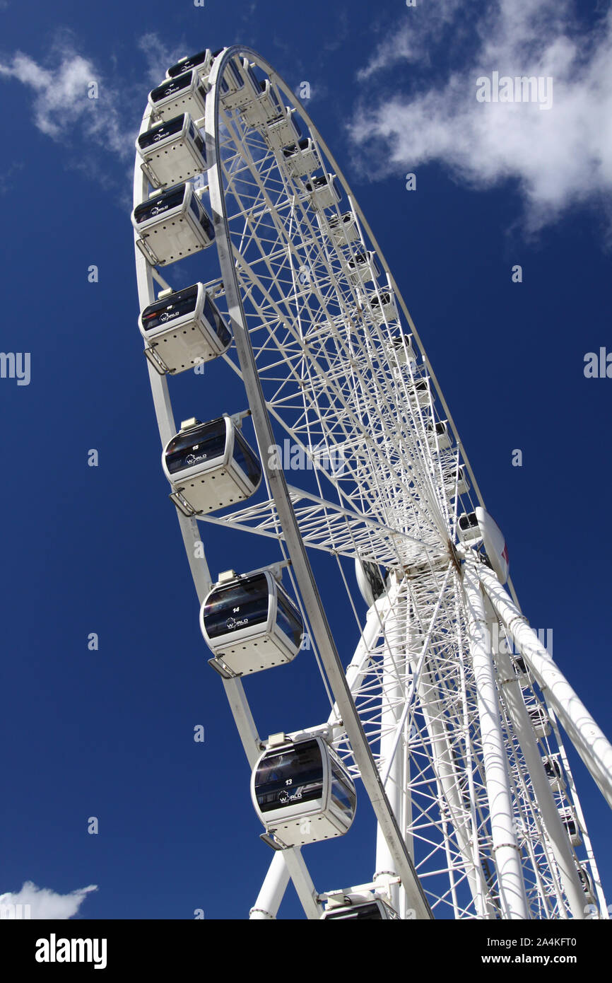 The big wheel in Brisbane with deep blue sky - vertical Stock Photo - Alamy