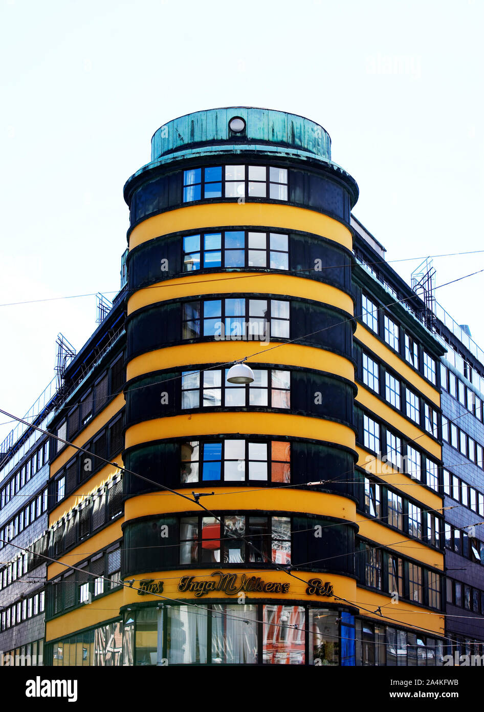 Trade blocks hi-res stock photography and images - Alamy