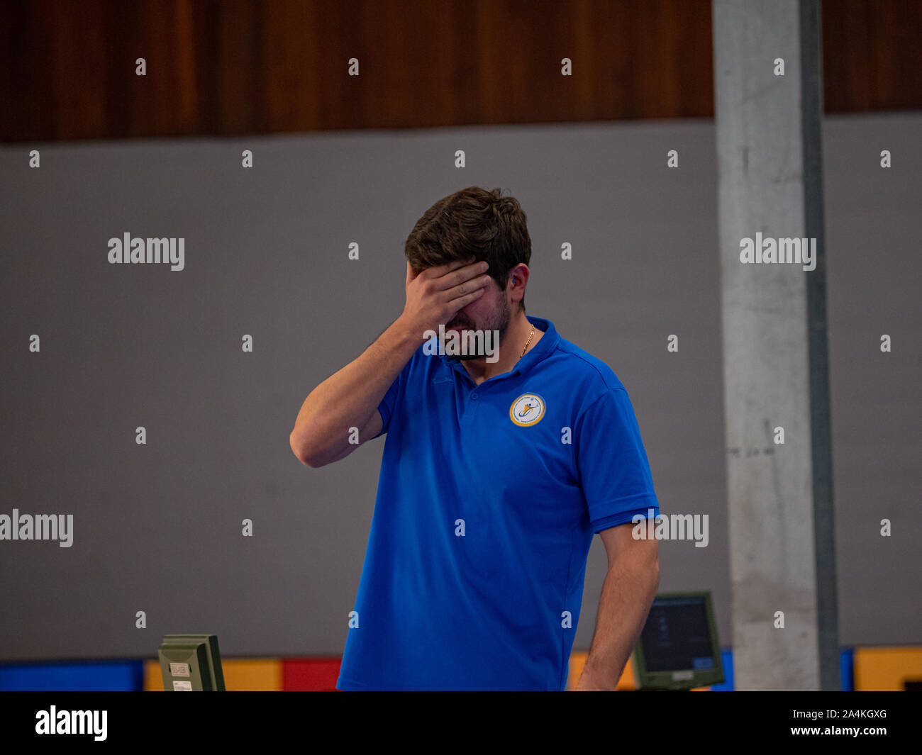 Sydney, Australia, 15th Oct 2019. Oleksii Denysiuk, Ukraine discovers ...