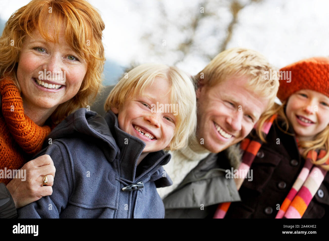 Nuclear family portraits hi-res stock photography and images - Alamy