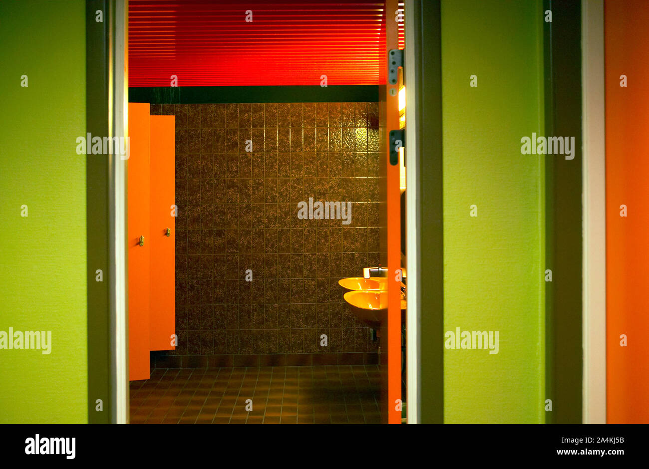 70s toilet hi-res stock photography and images - Alamy