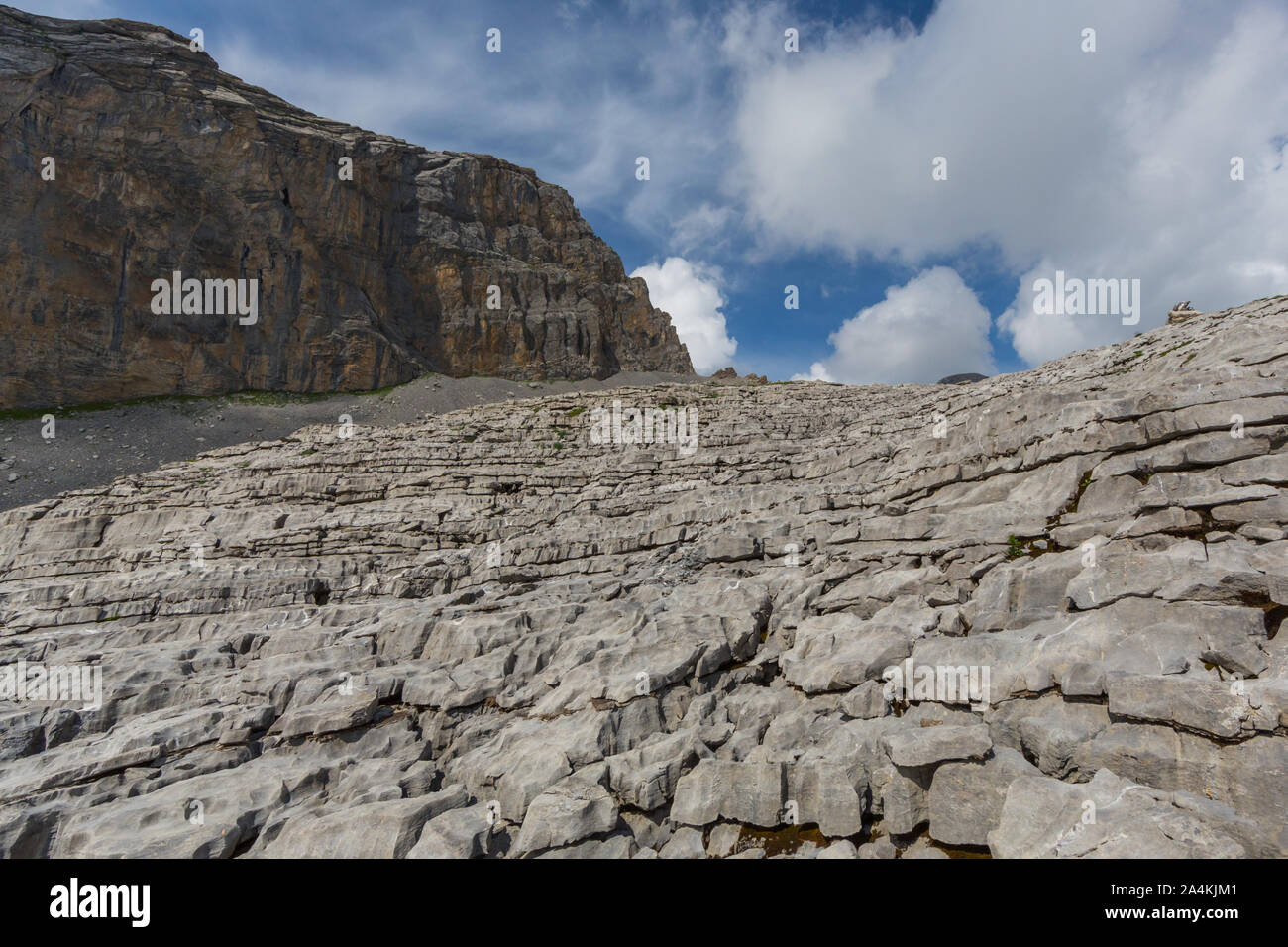 Karst landscape hi-res stock photography and images - Alamy