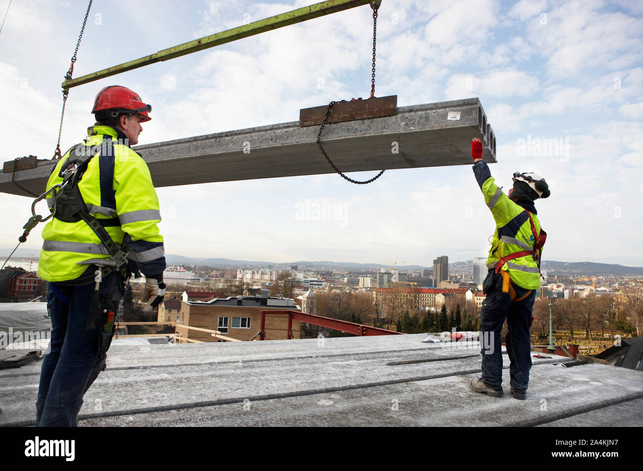 Construction workers workmen in hi-res stock photography and images - Alamy