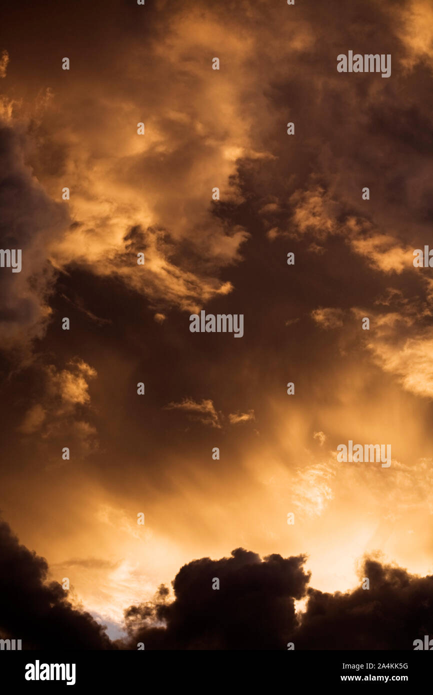 Clouds skies hi-res stock photography and images - Alamy