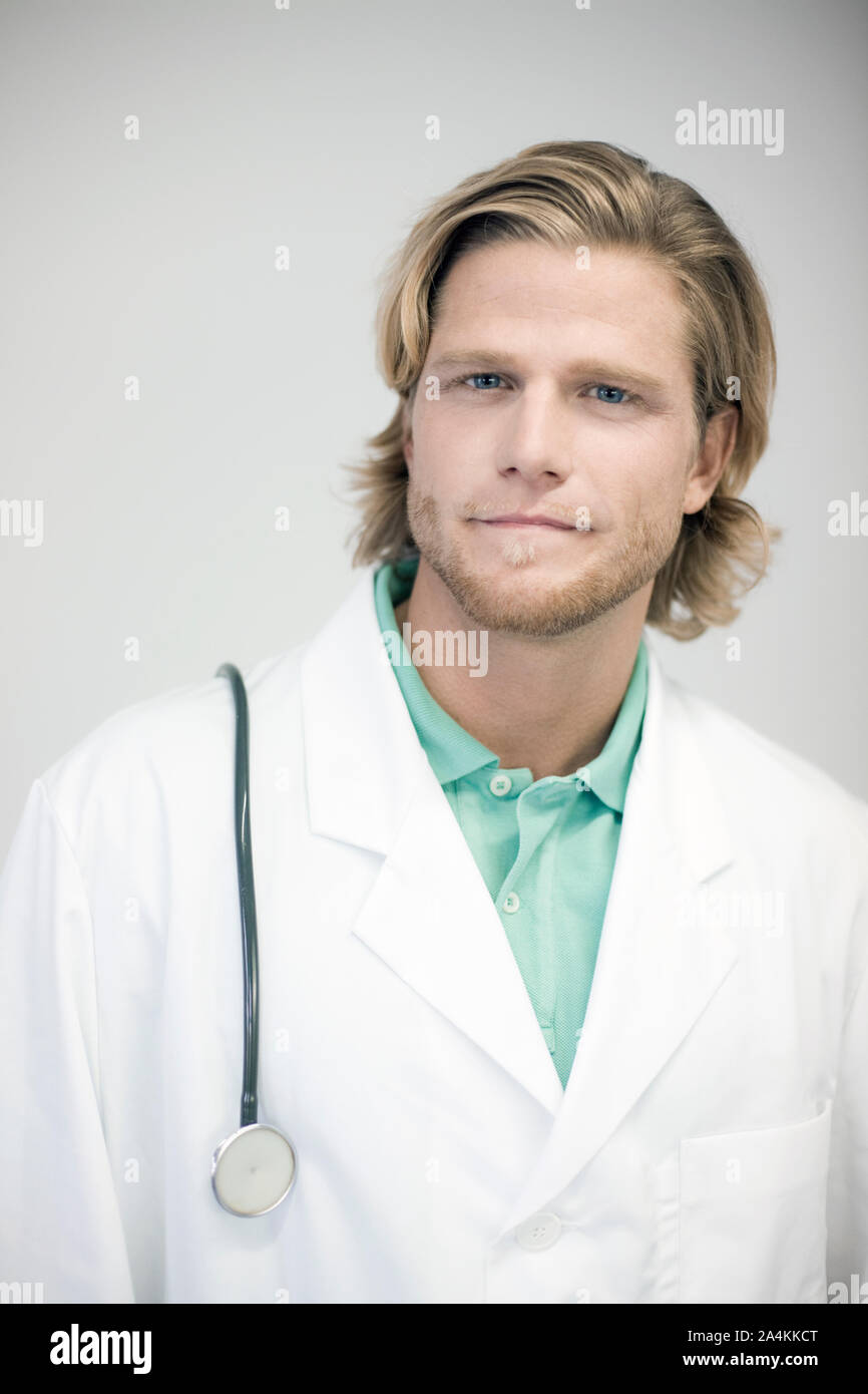 Work of medical personnel hi-res stock photography and images - Alamy