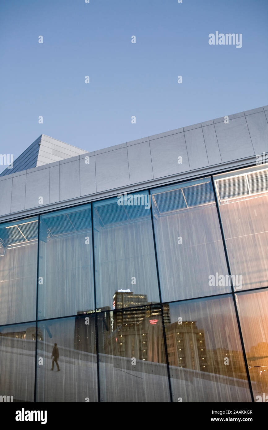 Glass facade oslo opera house hi-res stock photography and images - Alamy