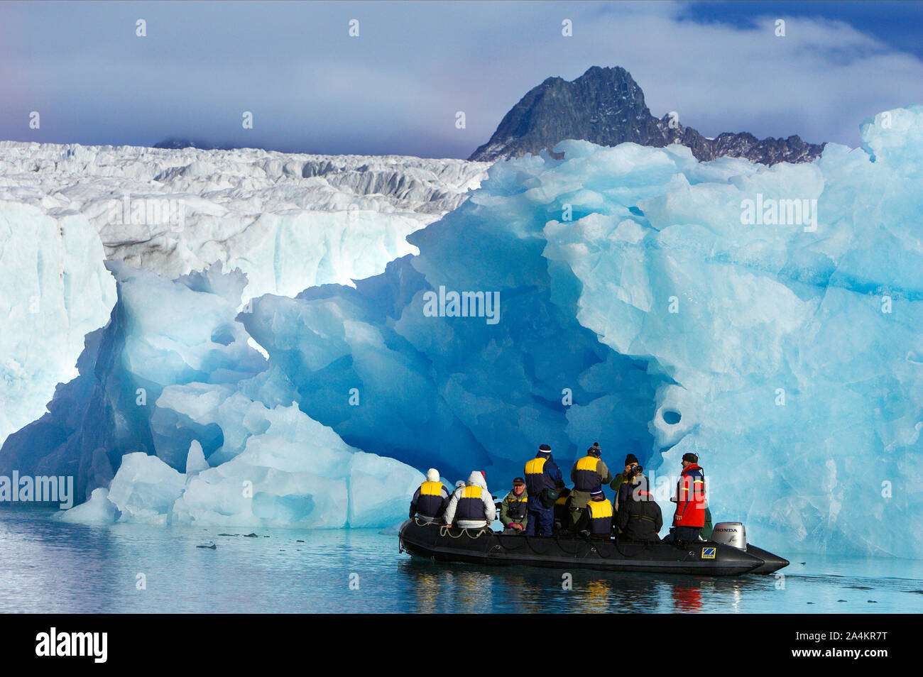 Svalbard activities hi-res stock photography and images - Alamy