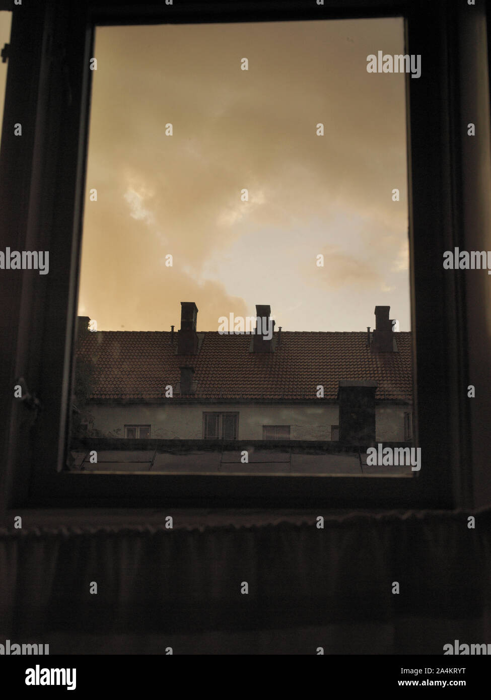 Roofs and chimneys spooky hi-res stock photography and images - Alamy