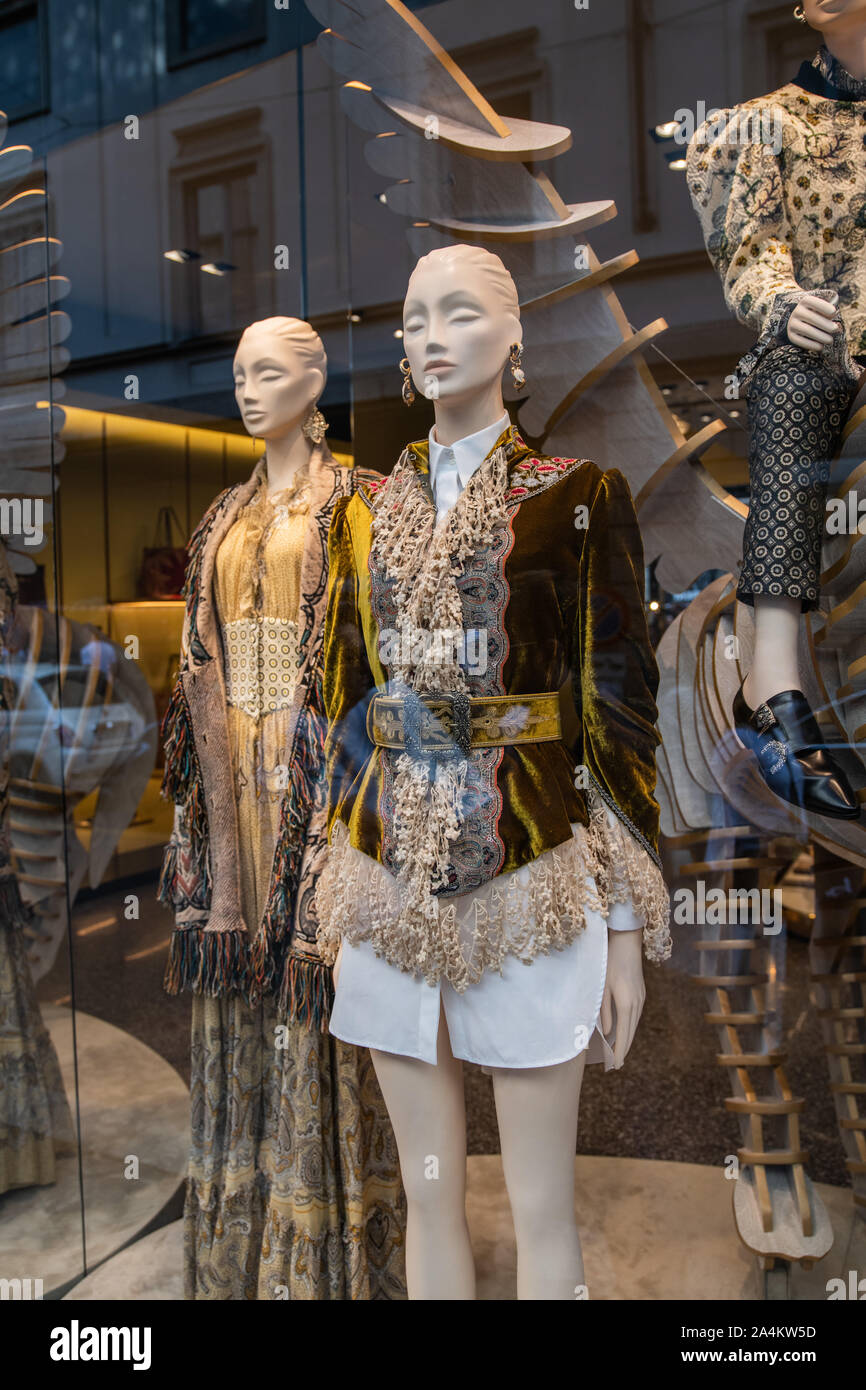 Etro milano logo hi-res stock photography and images - Alamy