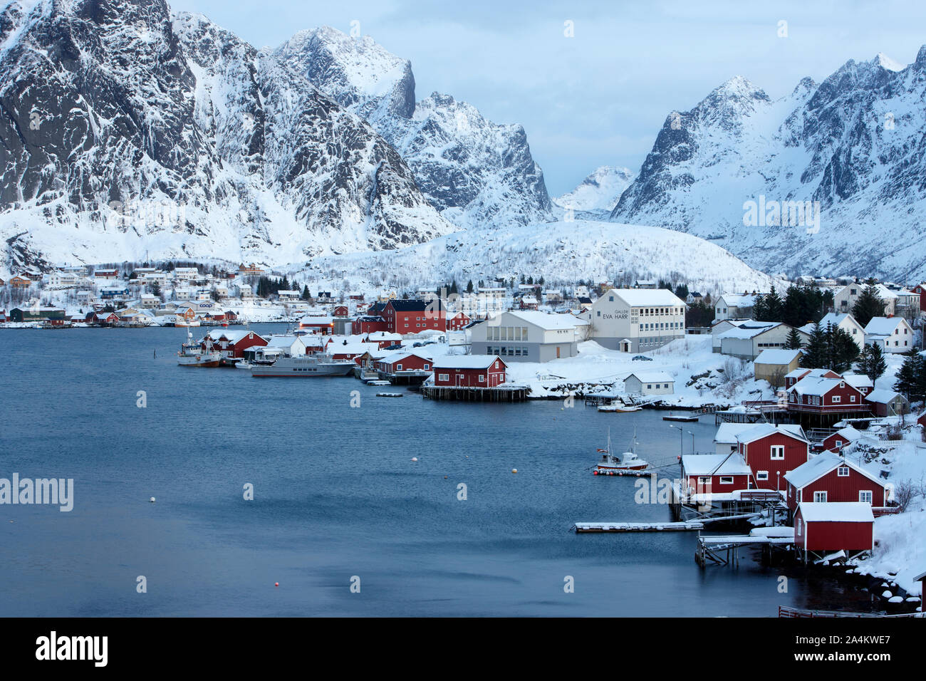 Reine, Moskenes village in Lofoten Stock Photo - Alamy