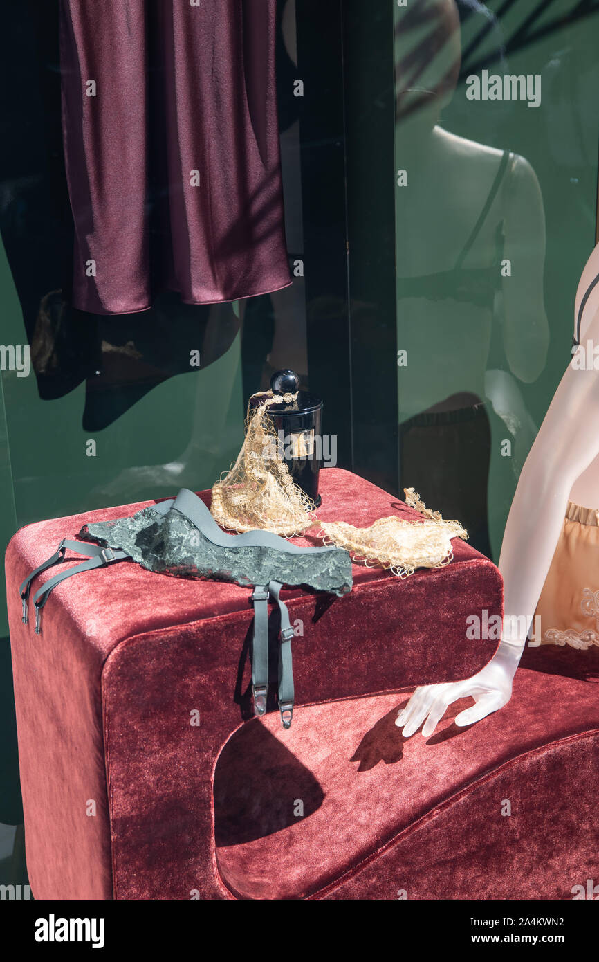 La perla store hi-res stock photography and images - Alamy