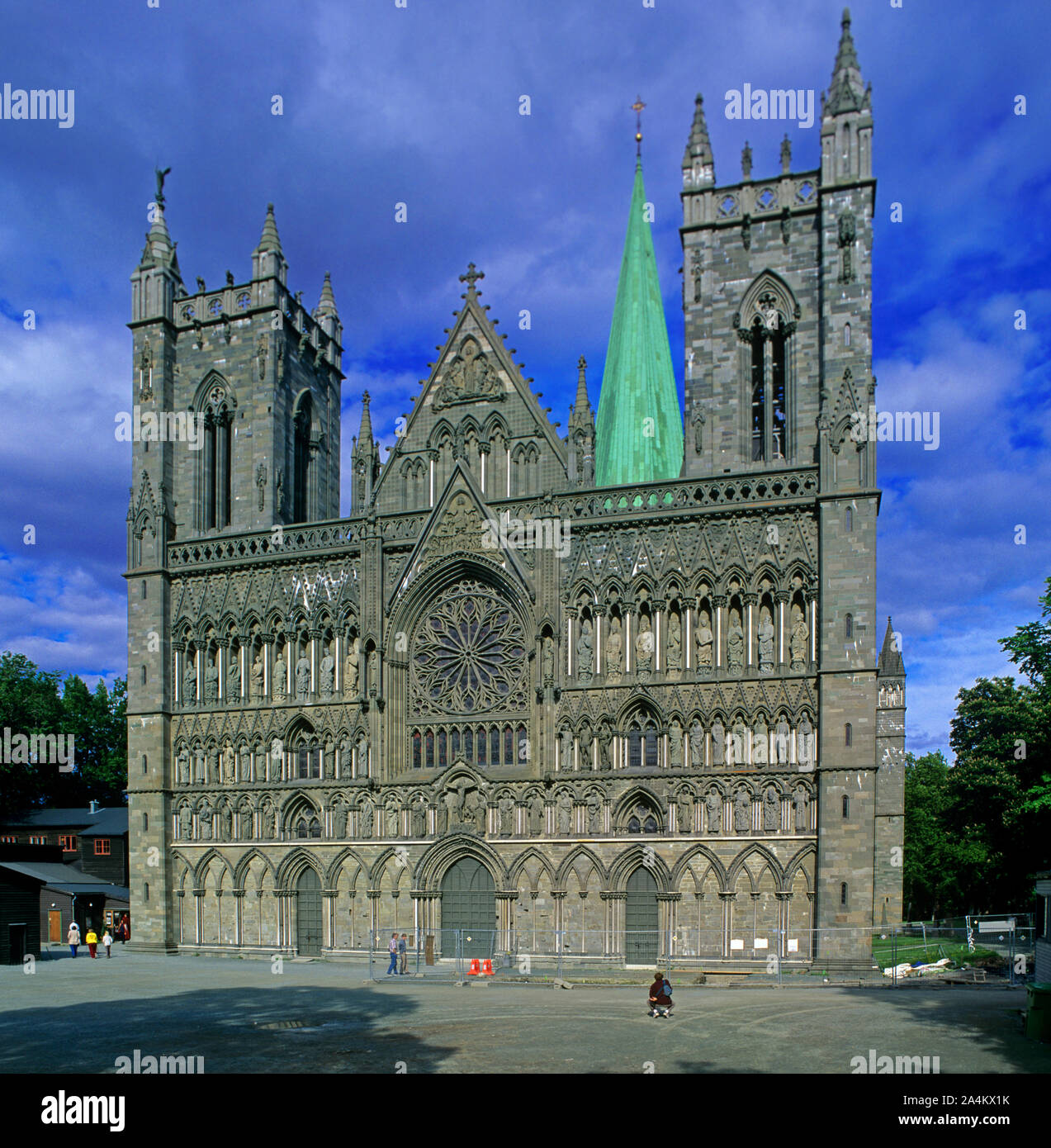 Churches europe 1 hi-res stock photography and images - Alamy