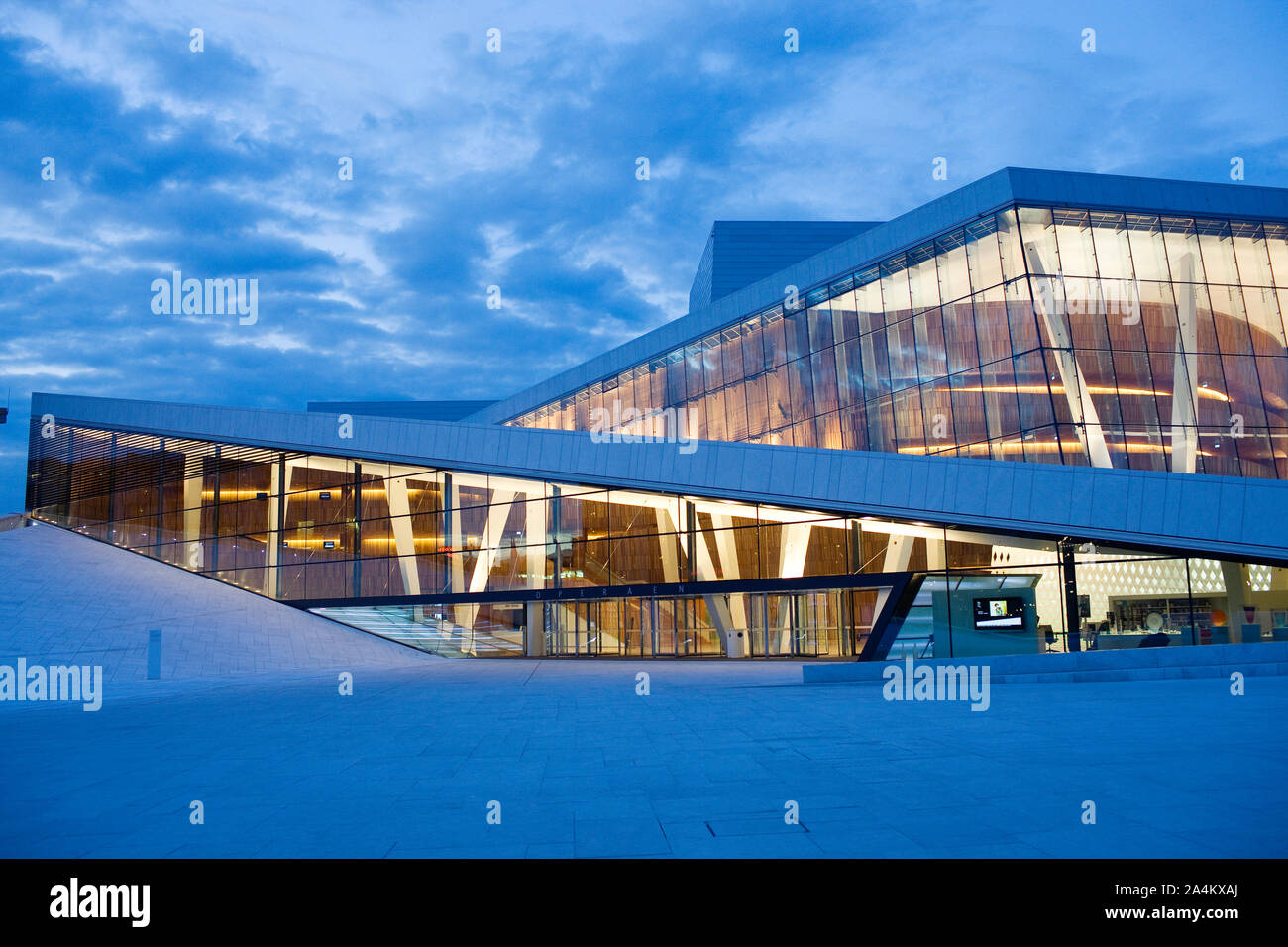 Oslo opera house in the evening hi-res stock photography and images - Alamy