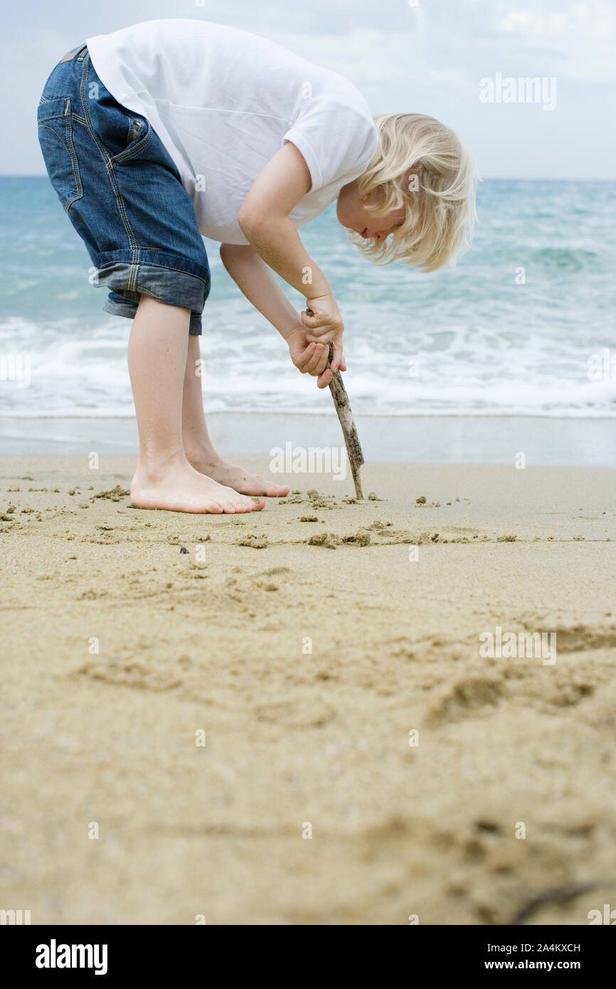 Drawing with sand hi-res stock photography and images - Alamy