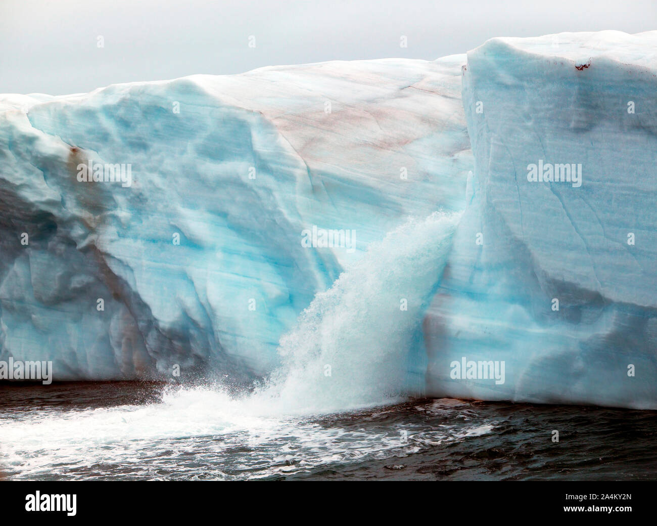 Svalbard Spitsbergen - running water - ice melting - stream Stock Photo ...