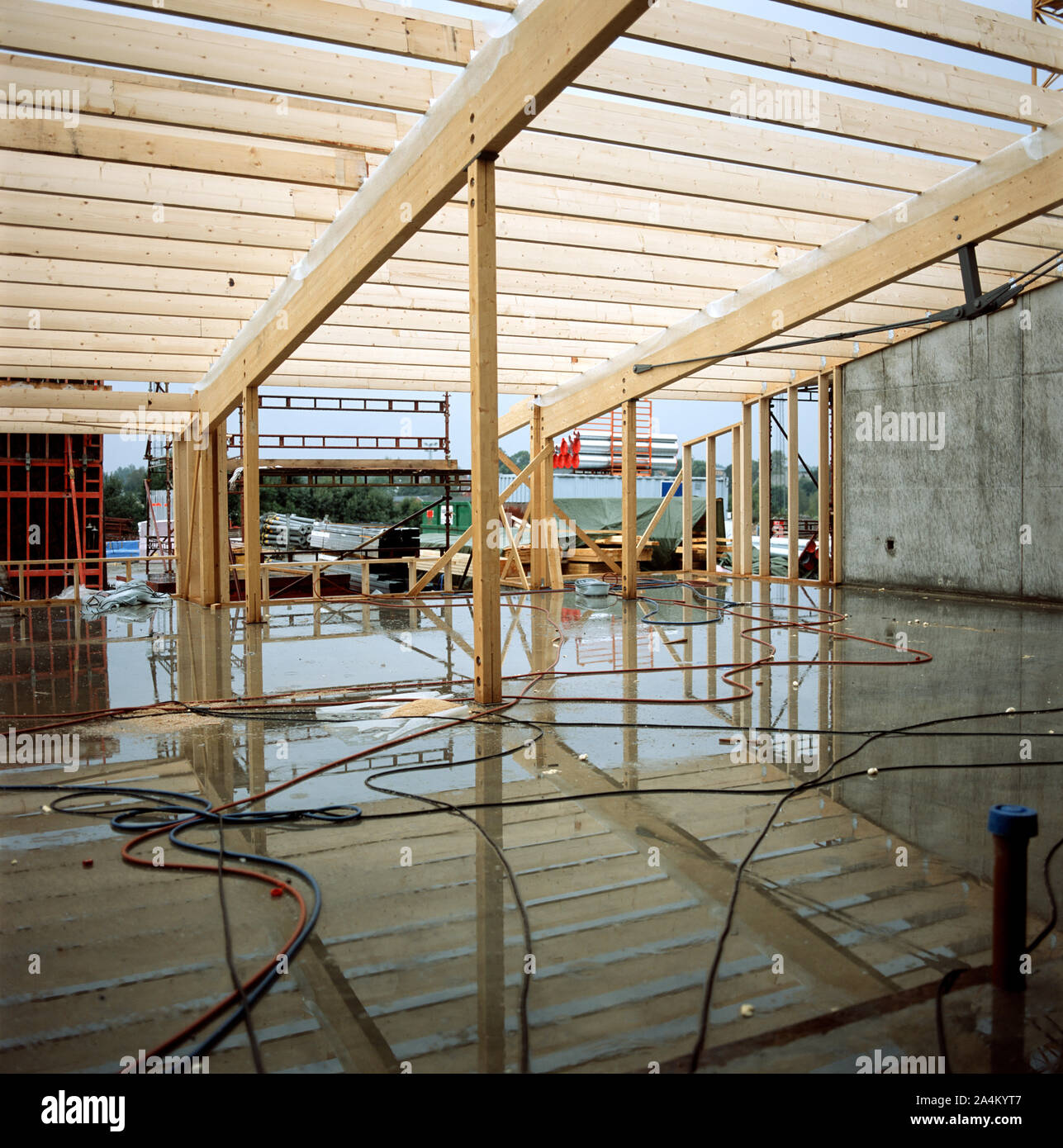 Building a house Stock Photo - Alamy