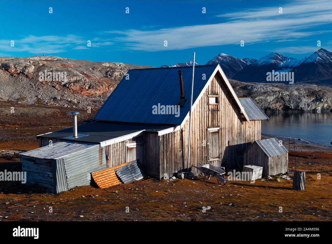 Svalbard architecture hi-res stock photography and images - Alamy