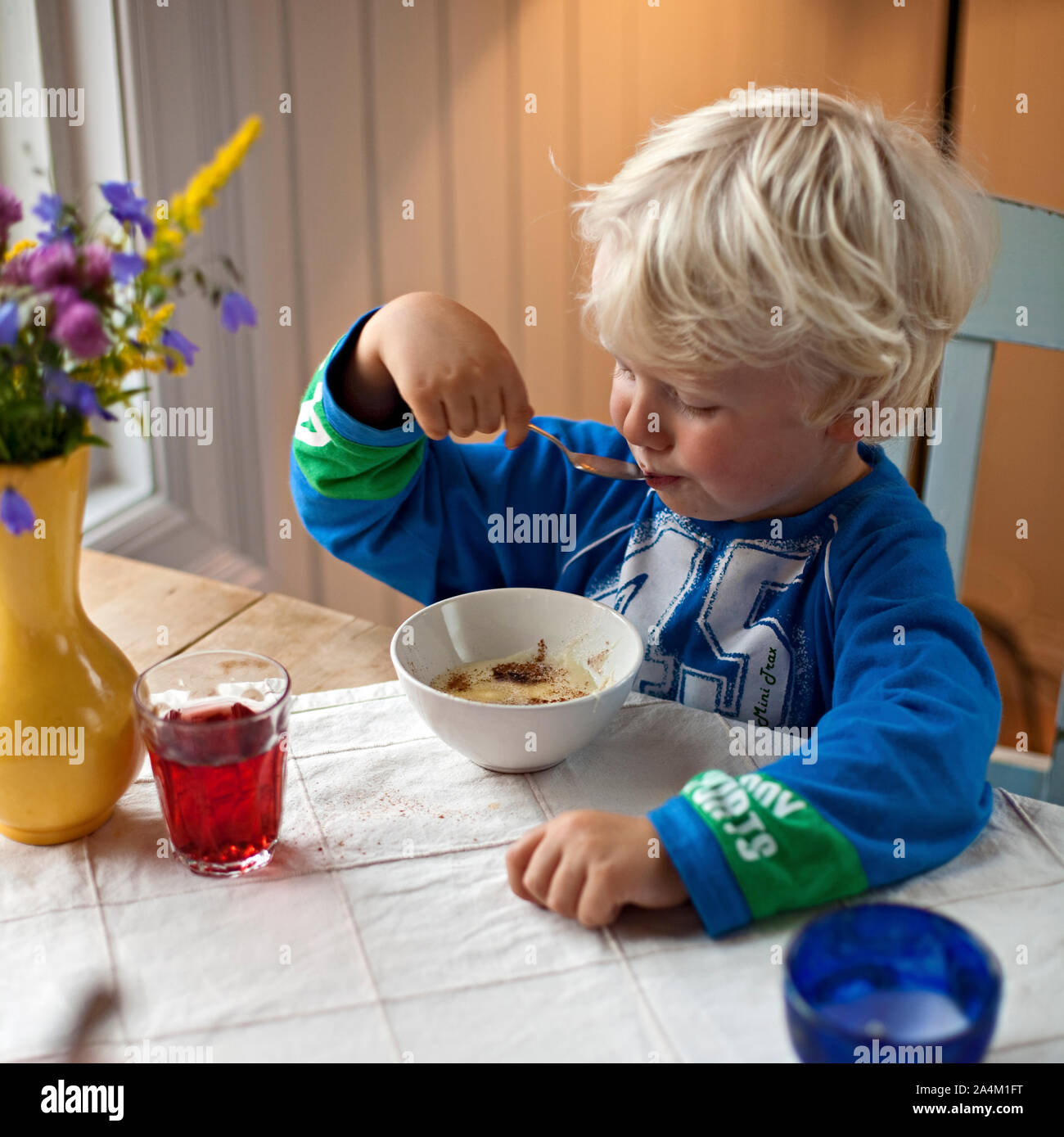 Drinking porridge hi-res stock photography and images - Alamy