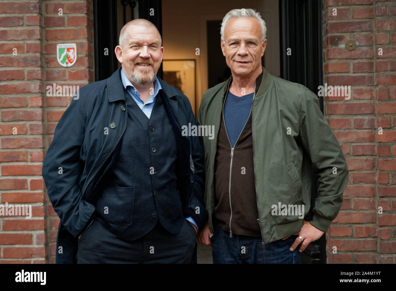 Cologne, Germany. 15th Oct, 2019. The actors Dietmar Bär (r) and Klaus ...