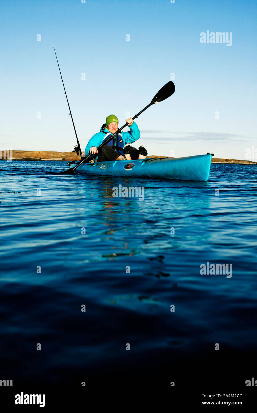 Kayaks in nature hi-res stock photography and images - Alamy