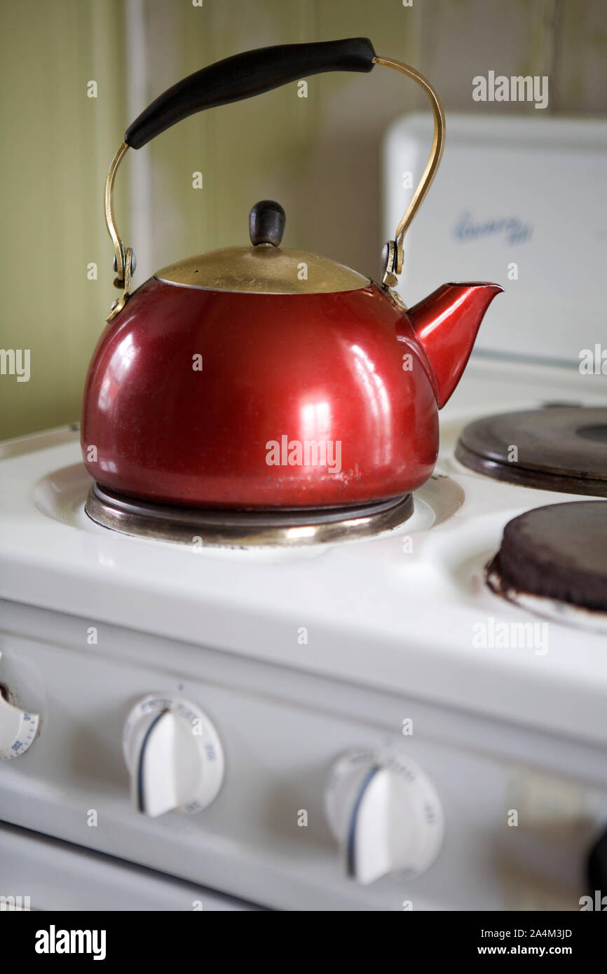 Retro kitchen equipment hi-res stock photography and images - Alamy