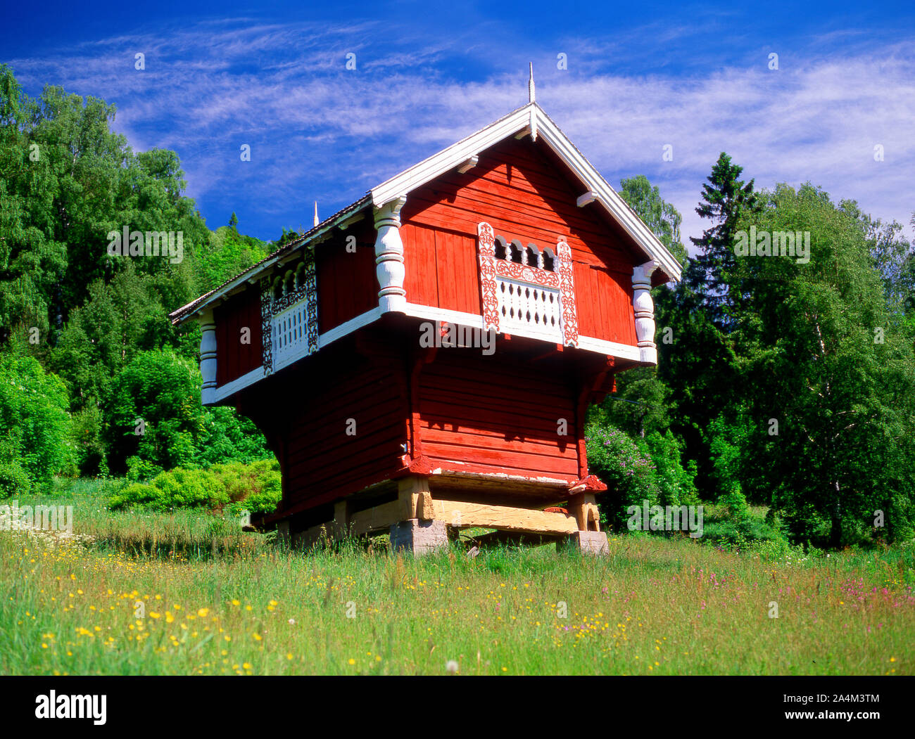 Stabbur/storehouse on pillars in Telemark Stock Photo - Alamy