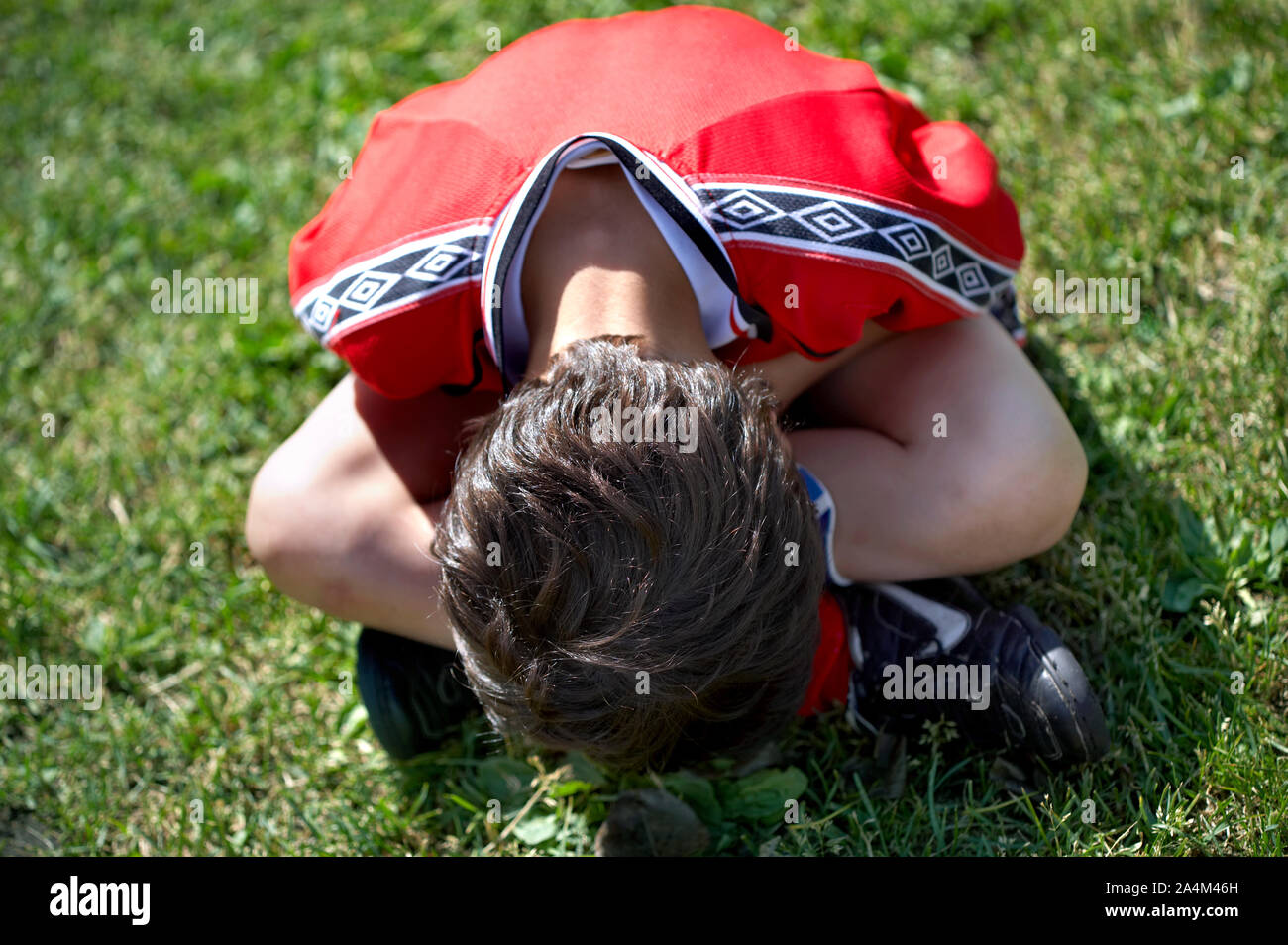 Boy sad soccer hi-res stock photography and images - Alamy